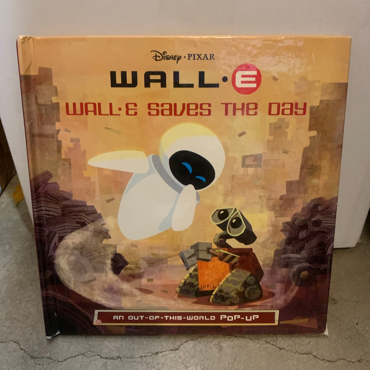 WALL-E Saves the Day by Disney Books, Kitty Richards