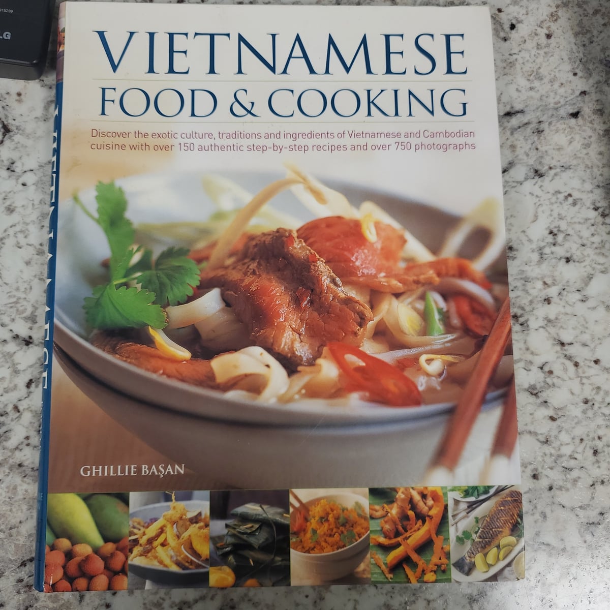 Vietnamese Food and Cooking by Ghillie Basan, Martin Brigdale