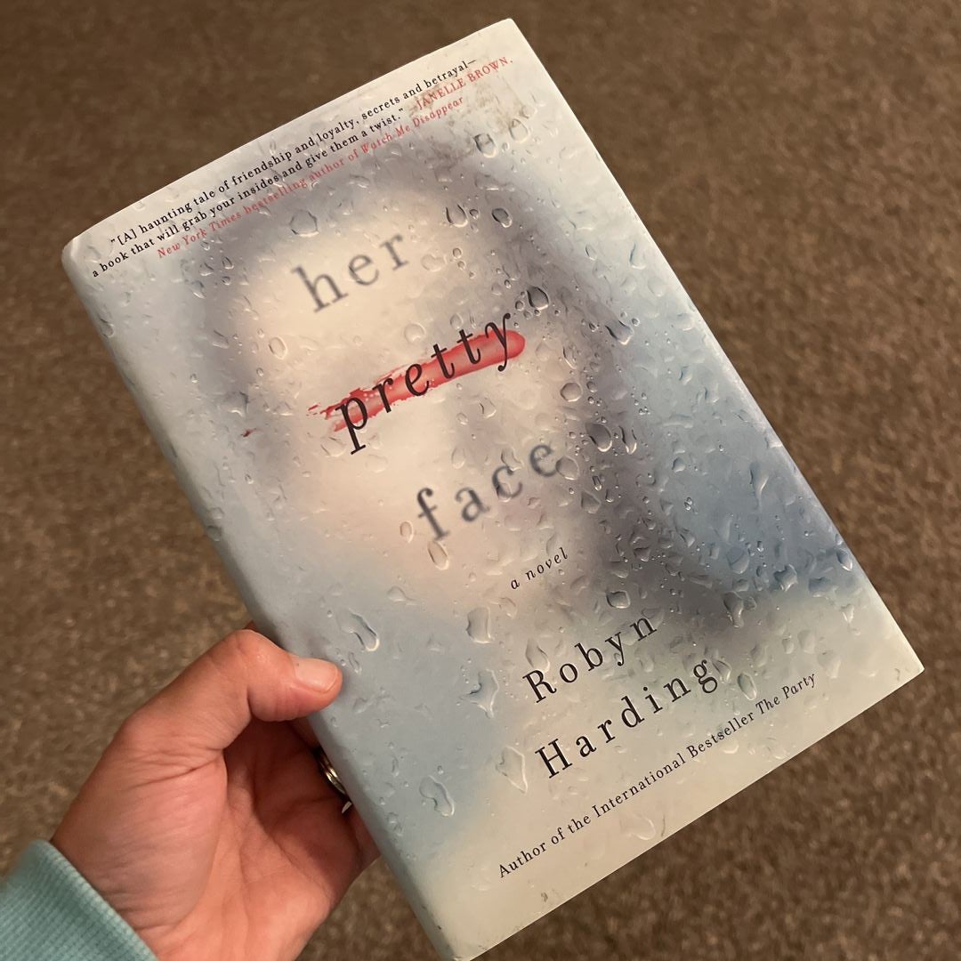 Her Pretty Face by Robyn Harding