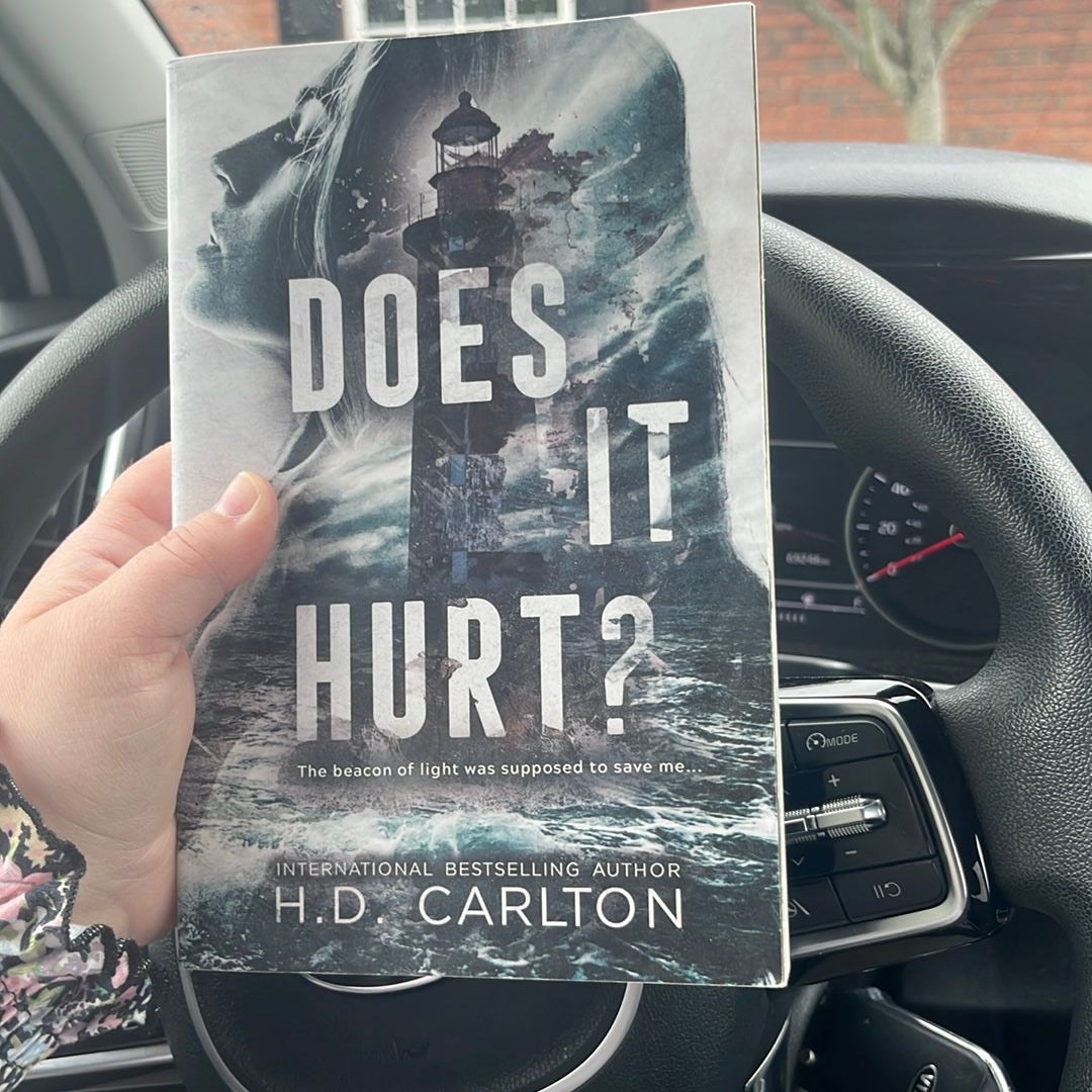 Does It Hurt? by H. D. Carlton, Paperback | Pangobooks