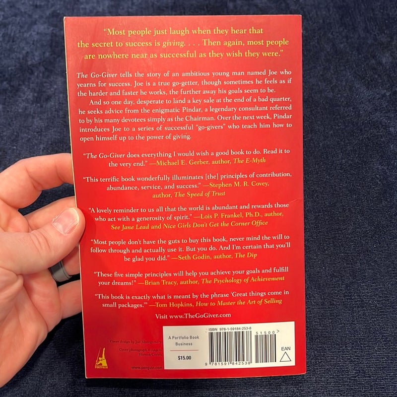 The Go-Giver by Bob Burg and John David Mann, Paperback | Pangobooks