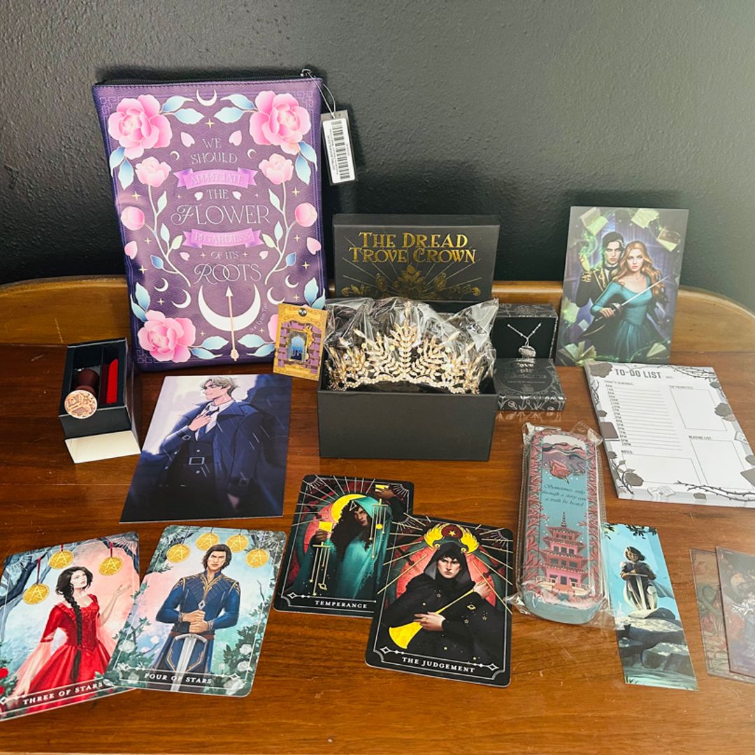 Fairyloot/bookishbox/owlcrate Goodies by Sarah j maas, Hardcover ...
