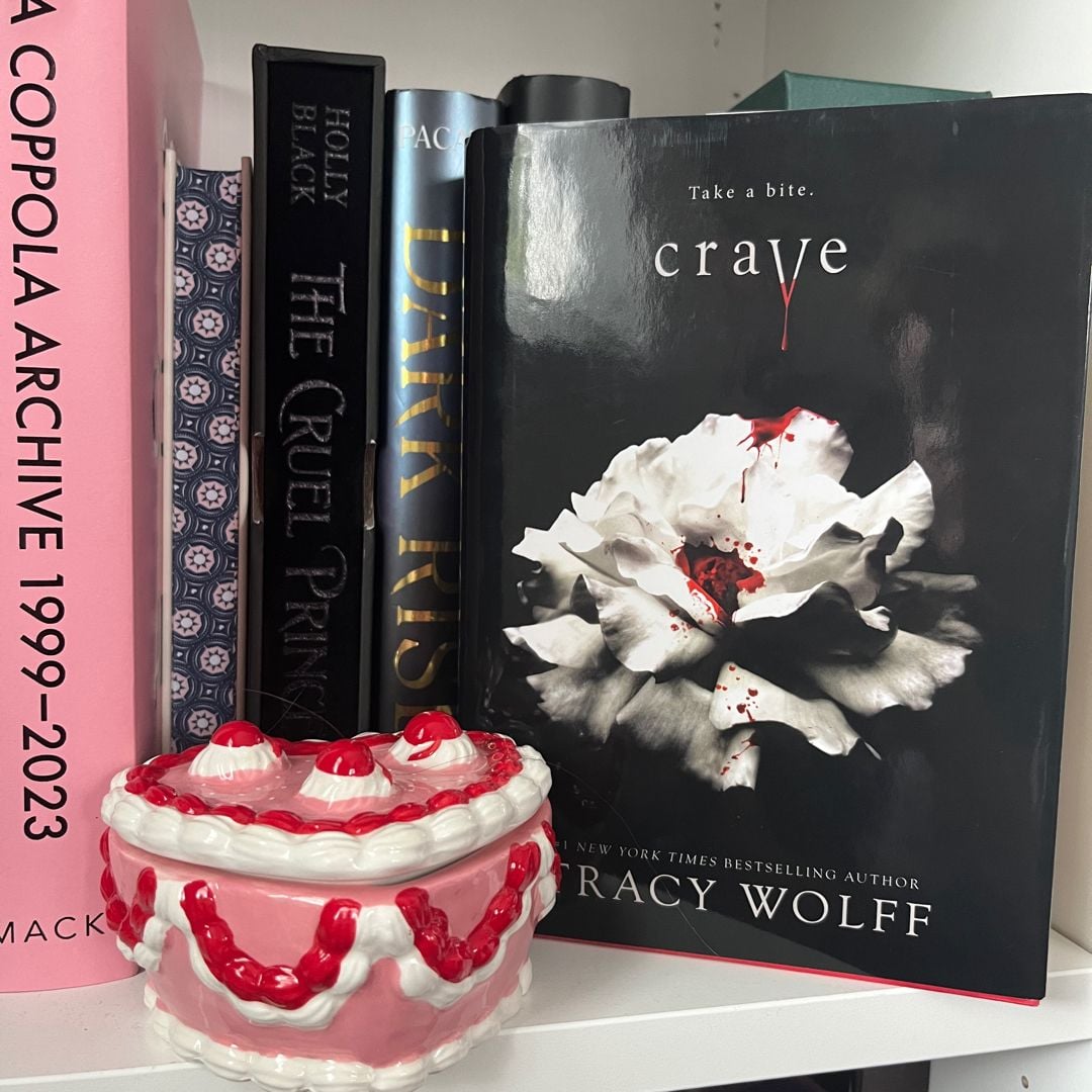 Crave by Tracy Wolff, Hardcover | Pangobooks
