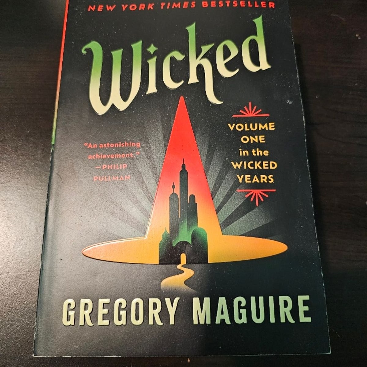 Wicked by Gregory Maguire, Paperback | Pangobooks