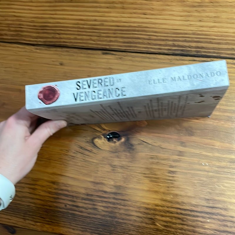 Severed by Vengeance by Elle Maldonado, Paperback | Pangobooks