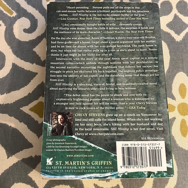 Still Missing by Chevy Stevens, Paperback | Pangobooks