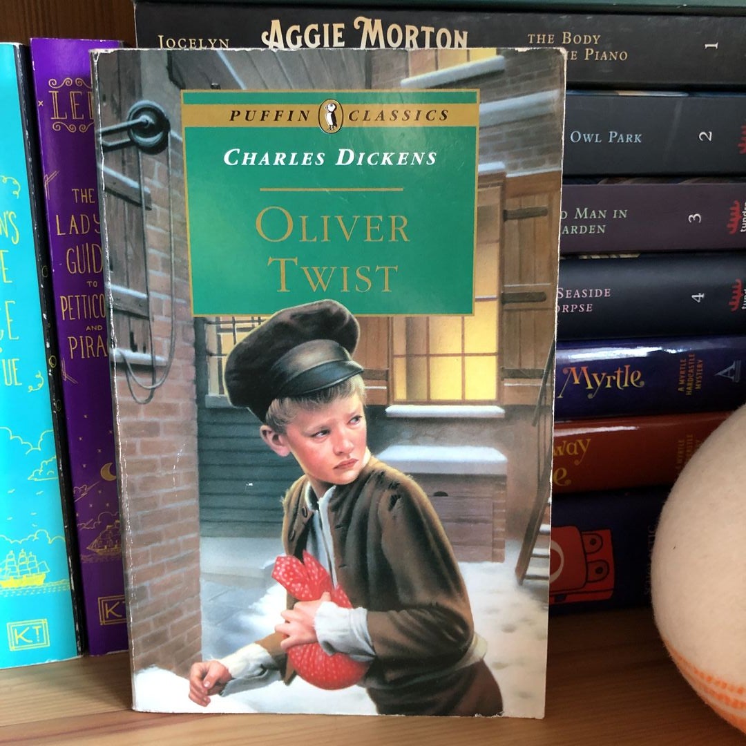 Oliver Twist by Charles. Dickens, Robin H. Waterfield
