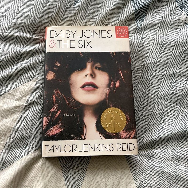 Daisy Jones and the Six by Taylor Jenkins Reid, Hardcover | Pangobooks