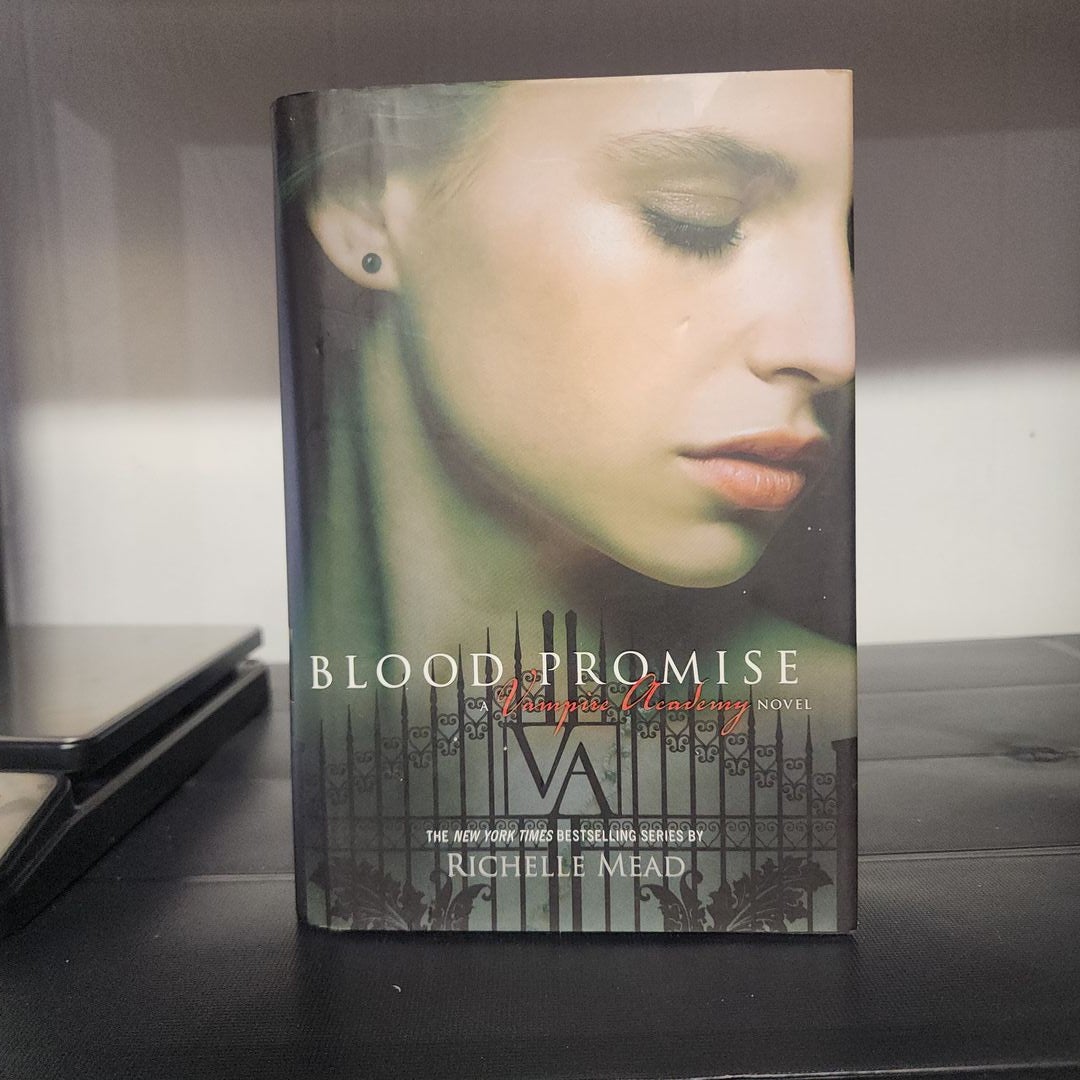 Blood Promise by Richelle Mead