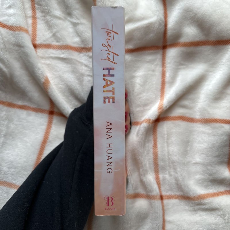 Twisted Hate by Ana Huang, Paperback | Pangobooks