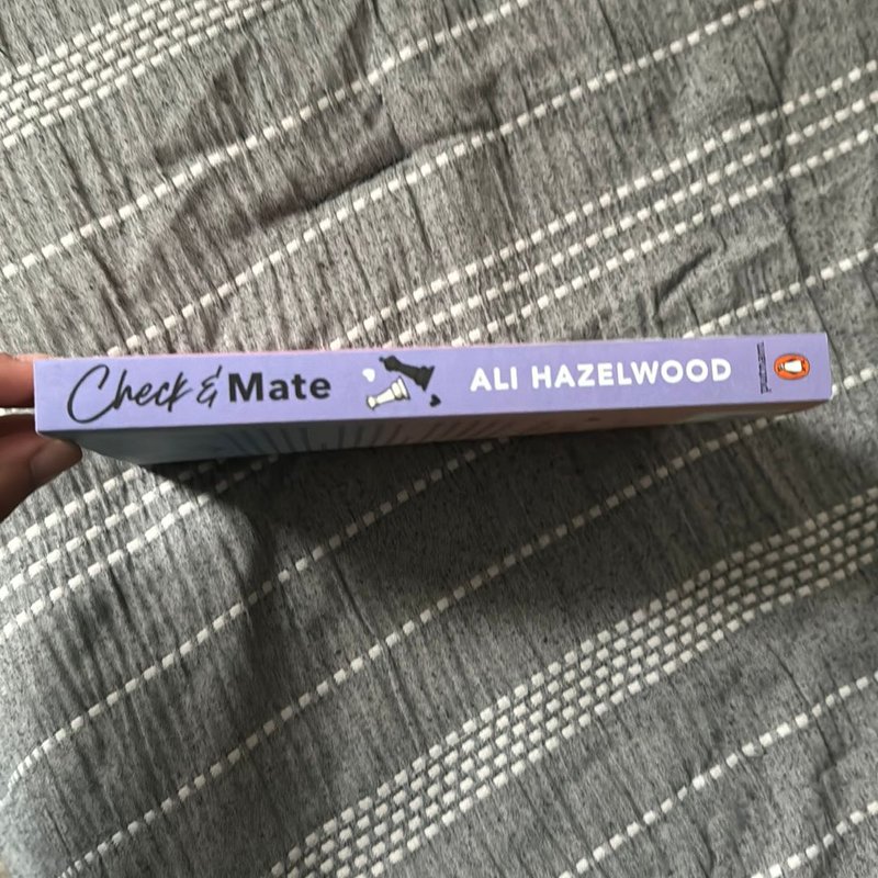 Check & Mate by Ali Hazelwood, Paperback | Pangobooks