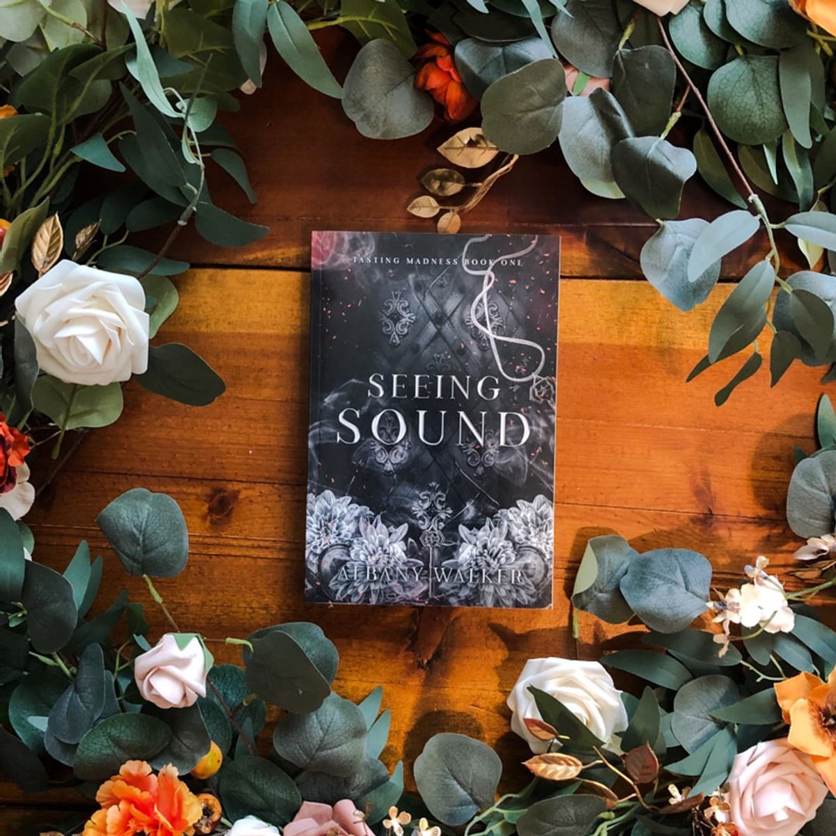 Seeing Sound by Albany Walker, Paperback | Pangobooks
