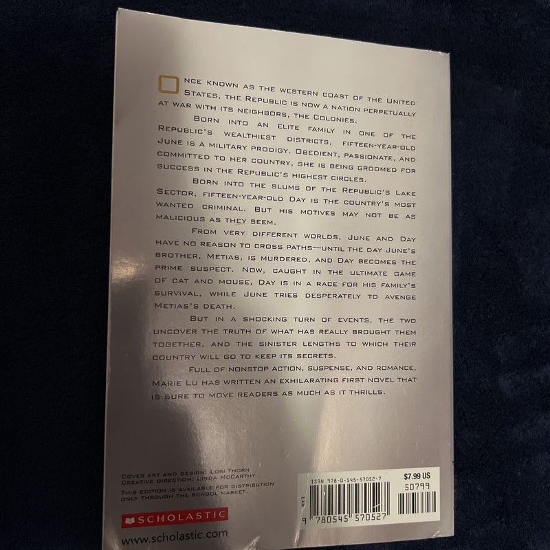 Legend by Marie Lu, Paperback | Pangobooks