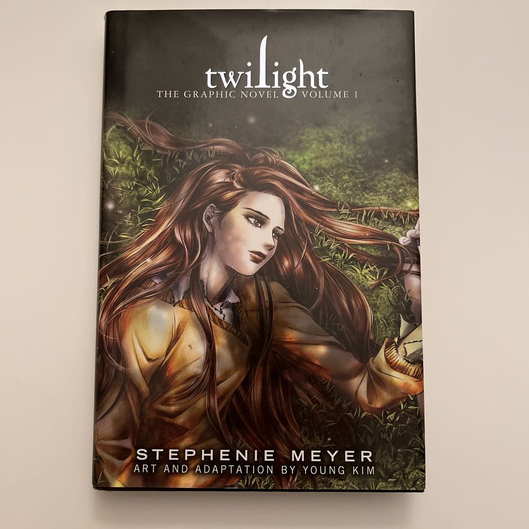 Twilight: the Graphic Novel, Vol. 1