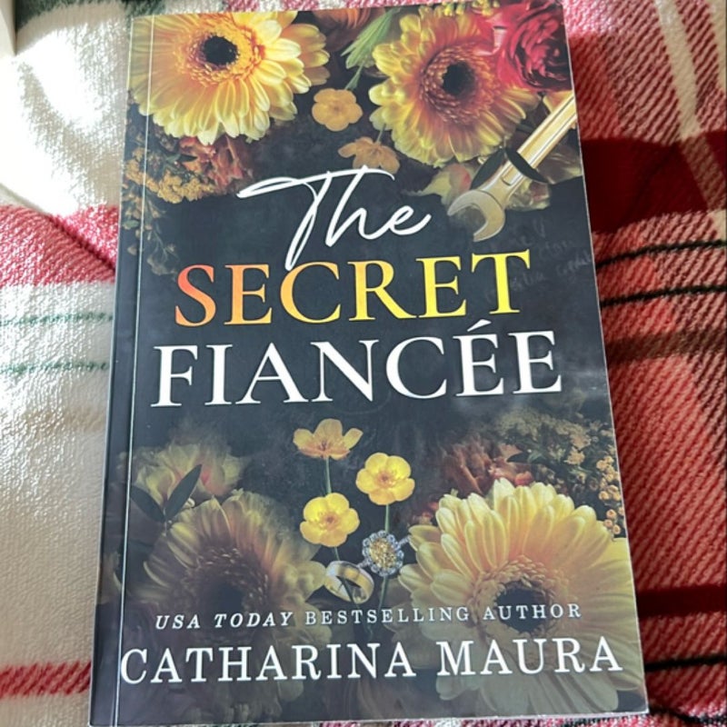 The Secret Fiancée: Lexington and Raya's Story by Catharina Maura
