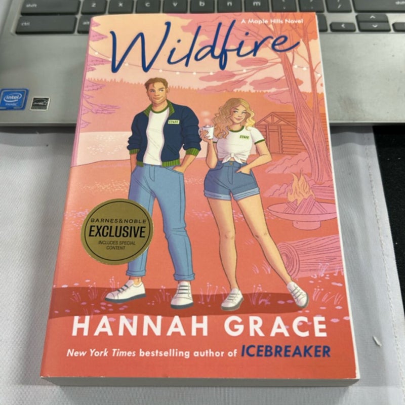 Wildfire by Hannah Grace, Paperback | Pangobooks