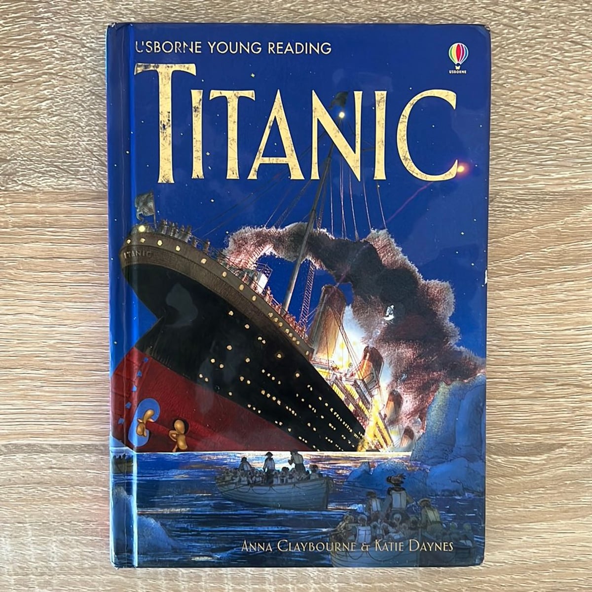 Titanic by Anna Claybourne & Katie Daynes, Hardcover | Pangobooks