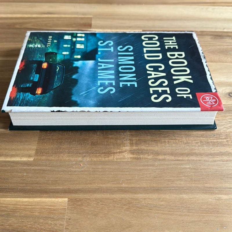 The Book of Cold Cases by , Hardcover | Pangobooks