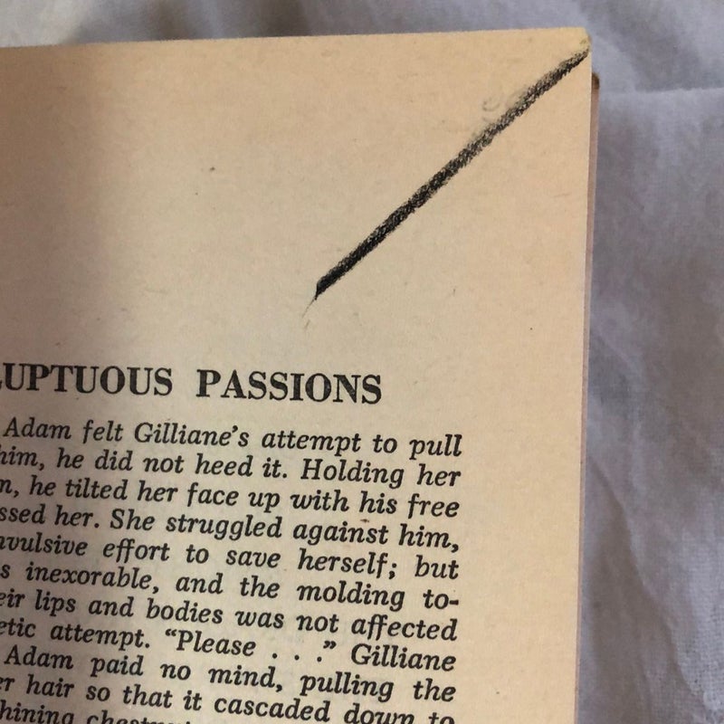 Gilliane by Roberta Gellis, Paperback | Pangobooks