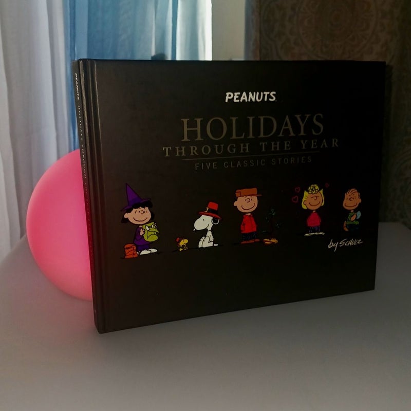 PEANUTS Holidays Through The Year by SCHULZ, Hardcover | Pangobooks