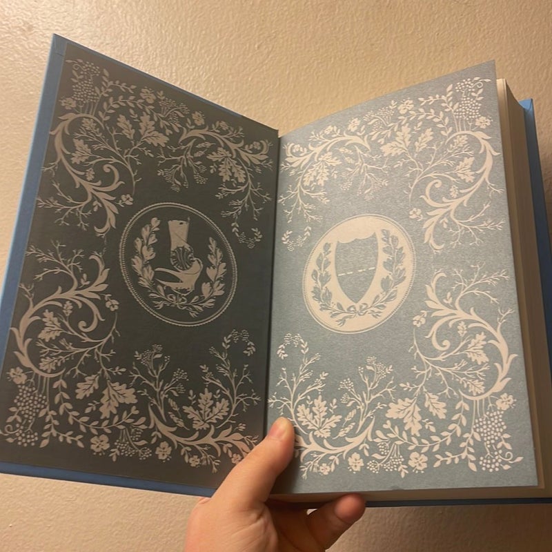 Glass Sword by Victoria Aveyard, Hardcover | Pangobooks