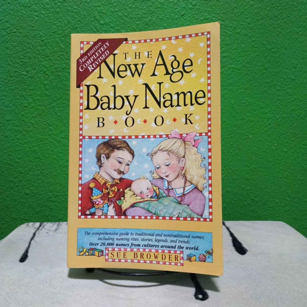 The New Age Baby Name Book by Sue Ellin Browder