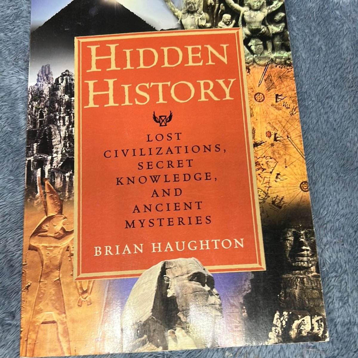 Hidden History by Brian Haughton, Paperback | Pangobooks
