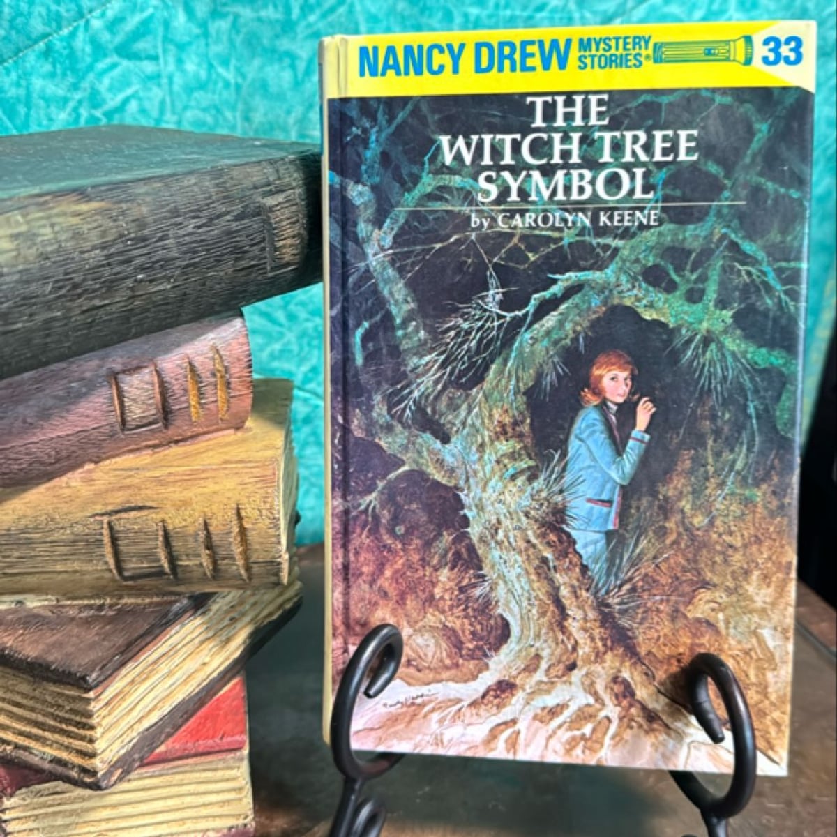 Nancy Drew 33: the Witch Tree Symbol by Carolyn Keene