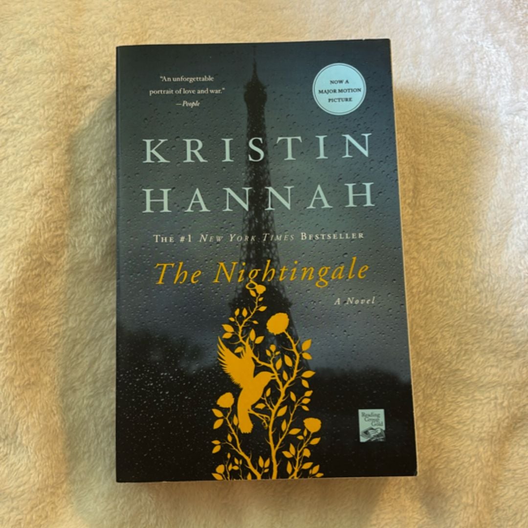 The Nightingale by Kristin Hannah, Paperback | Pangobooks
