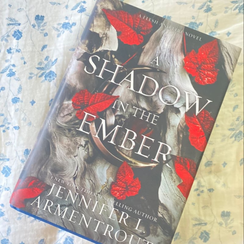 A Shadow in the Ember by Jennifer L. Armentrout, Hardcover | Pangobooks