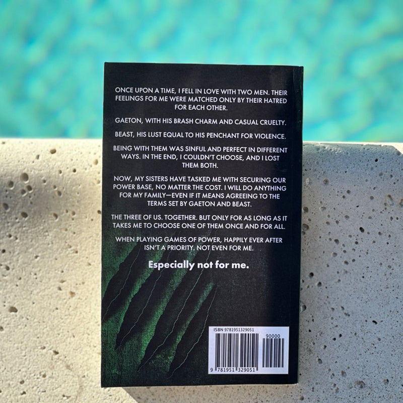 SIGNED The Beast by Katee Robert , Paperback | Pangobooks