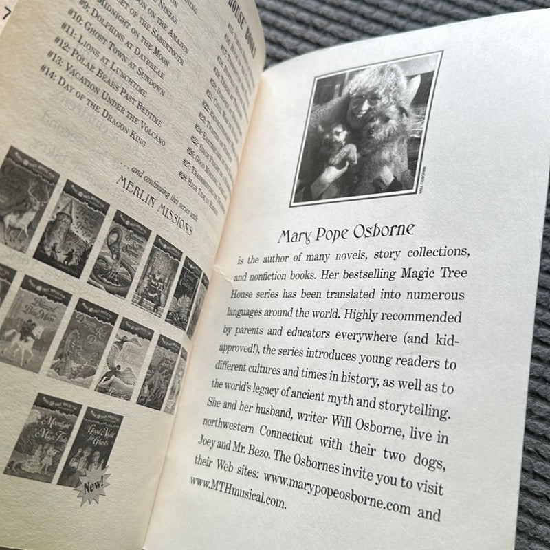 Magic Tree House #39: A Merlin Mission: Dark Day in the Deep Sea by ...