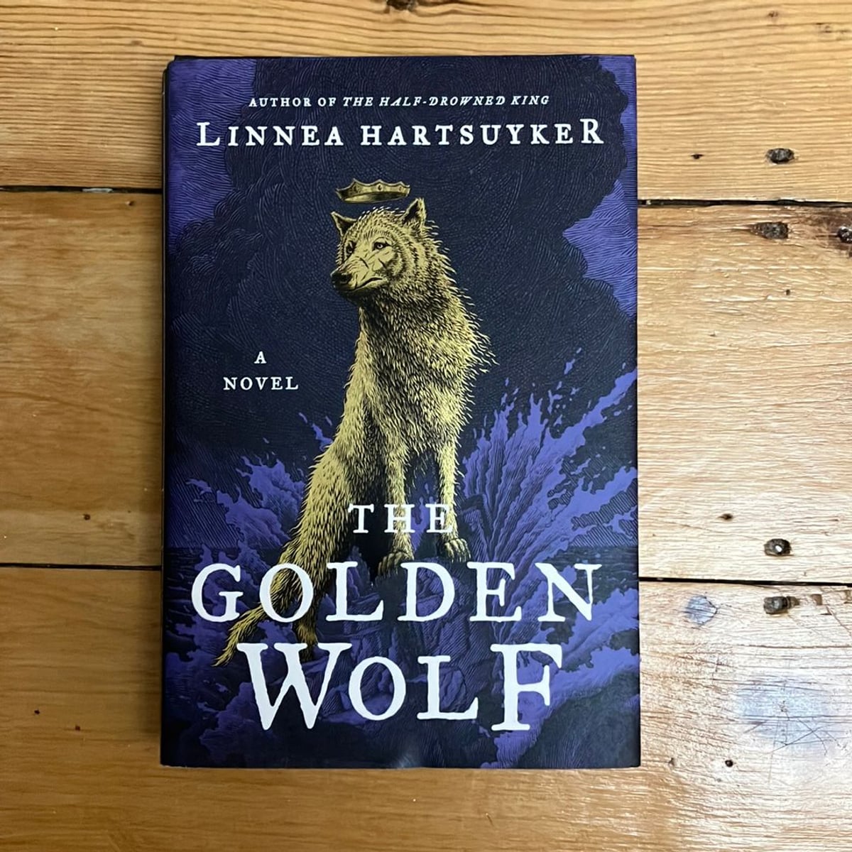 The Golden Wolf by Linnea Hartsuyker, Hardcover | Pangobooks