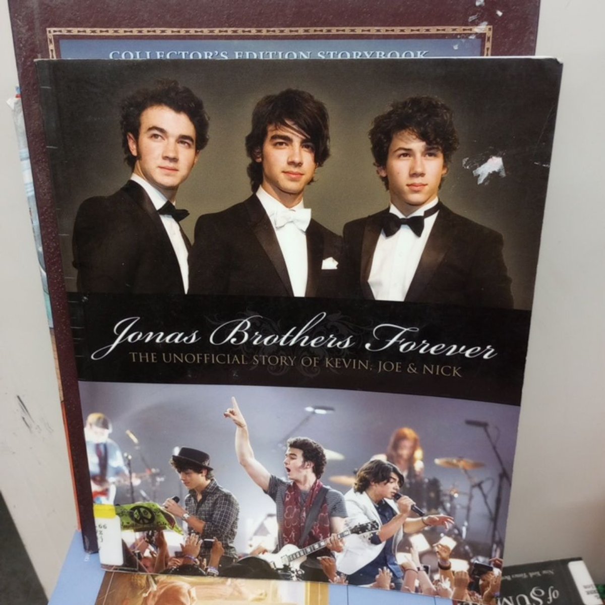 Jonas Brothers Forever by Susan Janic, Scott Thomas