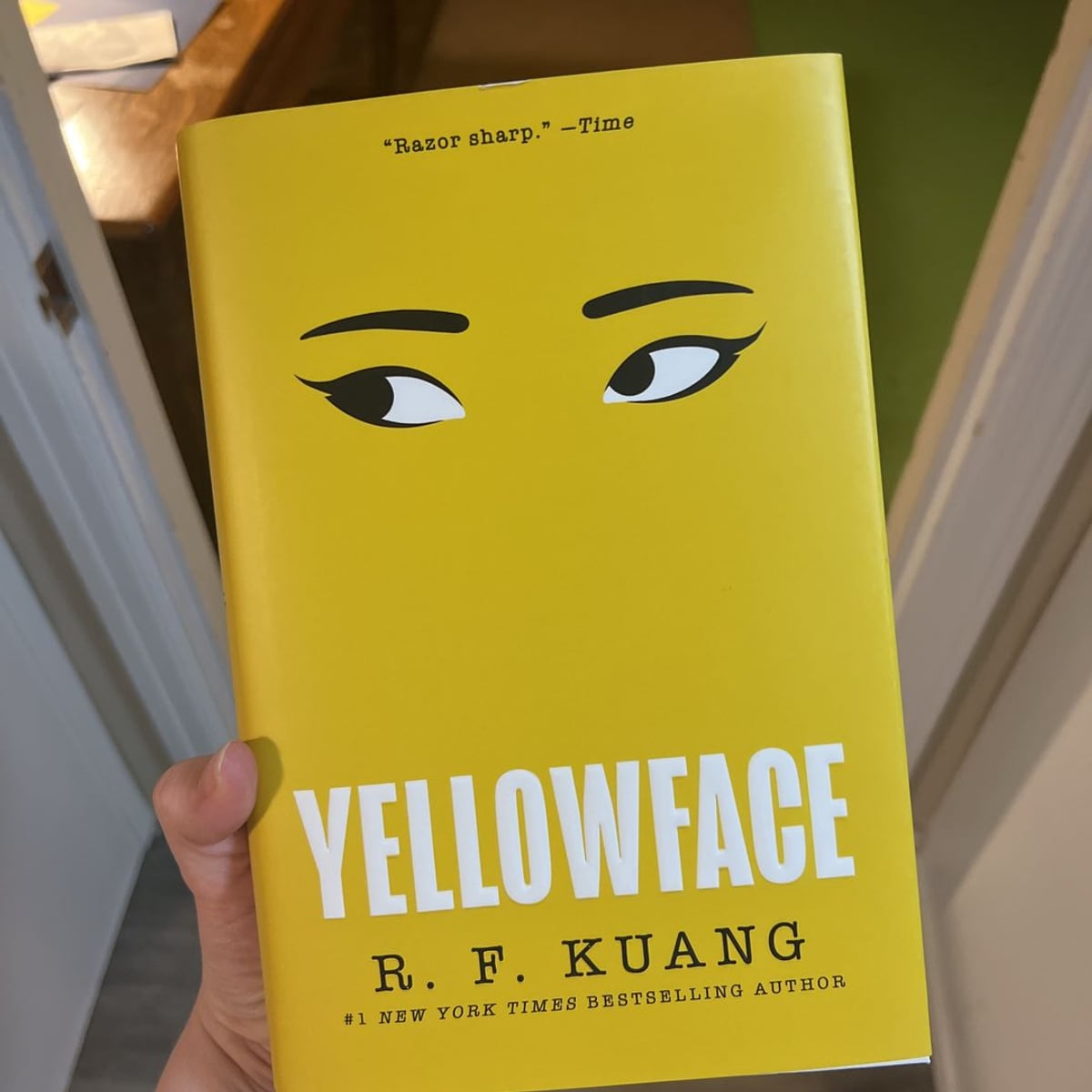 Yellowface signed edition by RF Kuang, Hardcover | Pangobooks
