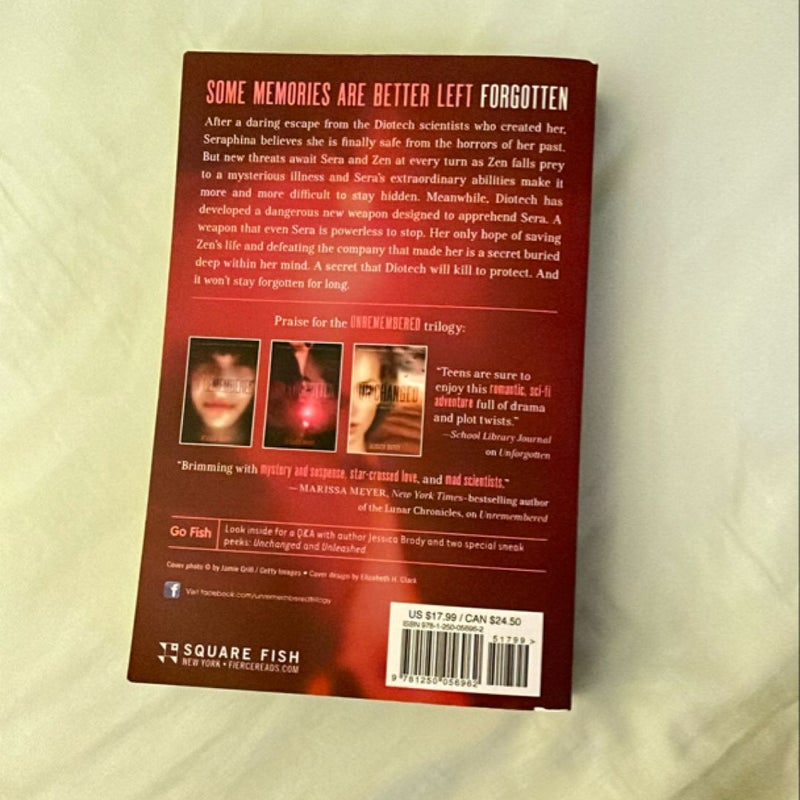 Unforgotten by Jessica Brody, Paperback | Pangobooks