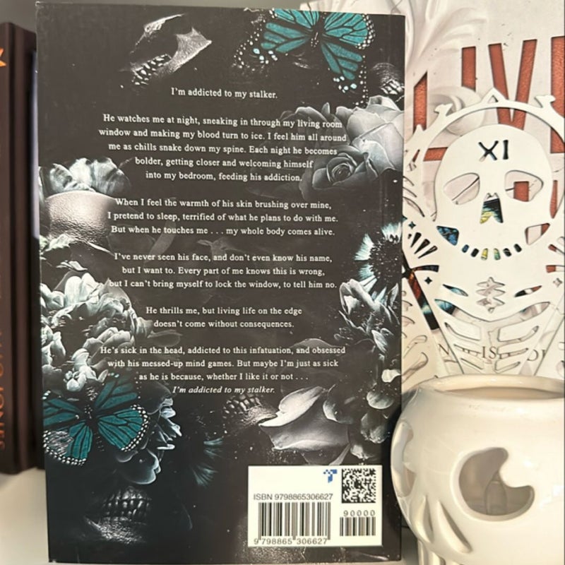 Pretty Monster by , Paperback | Pangobooks