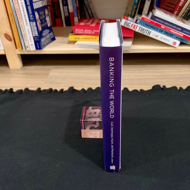 Banking the World by Robert Cull, Hardcover | Pangobooks