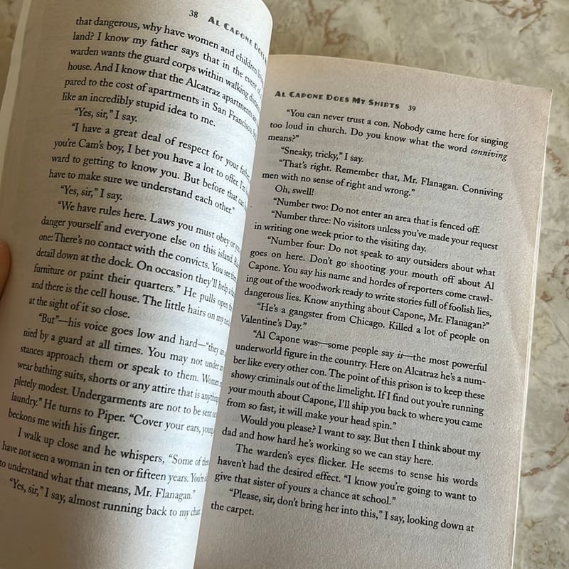 Al Capone Does My Shirts by Gennifer Choldenko, Paperback | Pangobooks