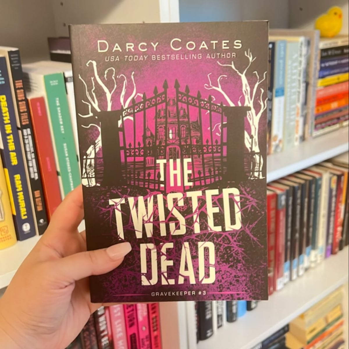 The Twisted Dead by Darcy Coates