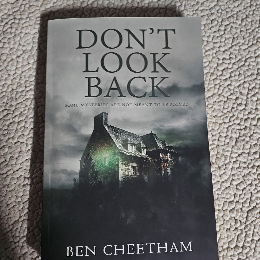Don't Look Back by Ben Cheetham, Paperback | Pangobooks