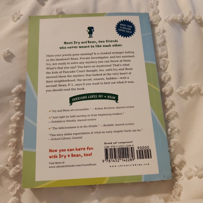 Ivy + Bean - Take The Case by , Paperback | Pangobooks