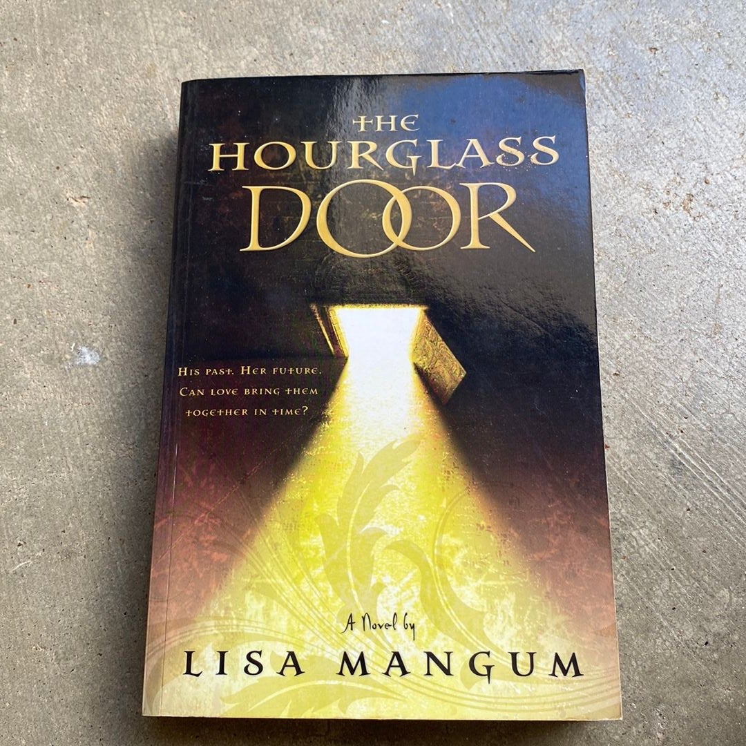 The Hourglass Door by Lisa Mangum, Paperback | Pangobooks