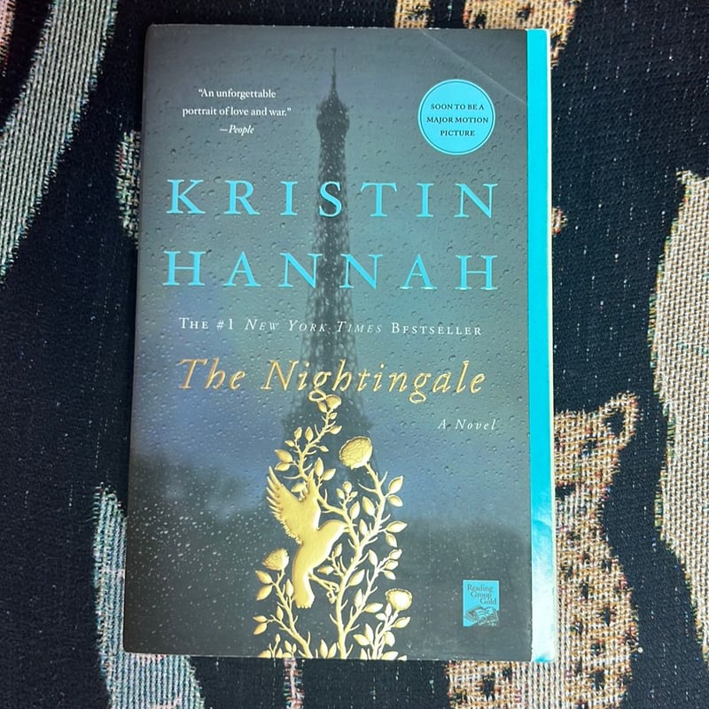 The Nightingale by Kristin Hannah, Paperback | Pangobooks
