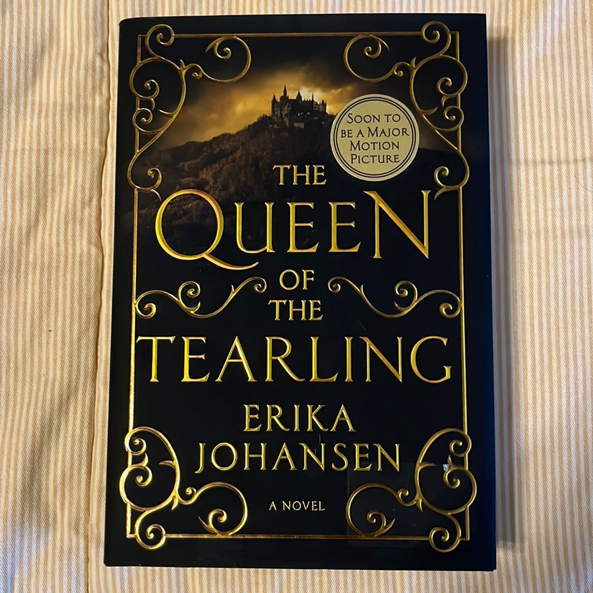 The Queen of the Tearling by Erika Johansen, Hardcover | Pangobooks