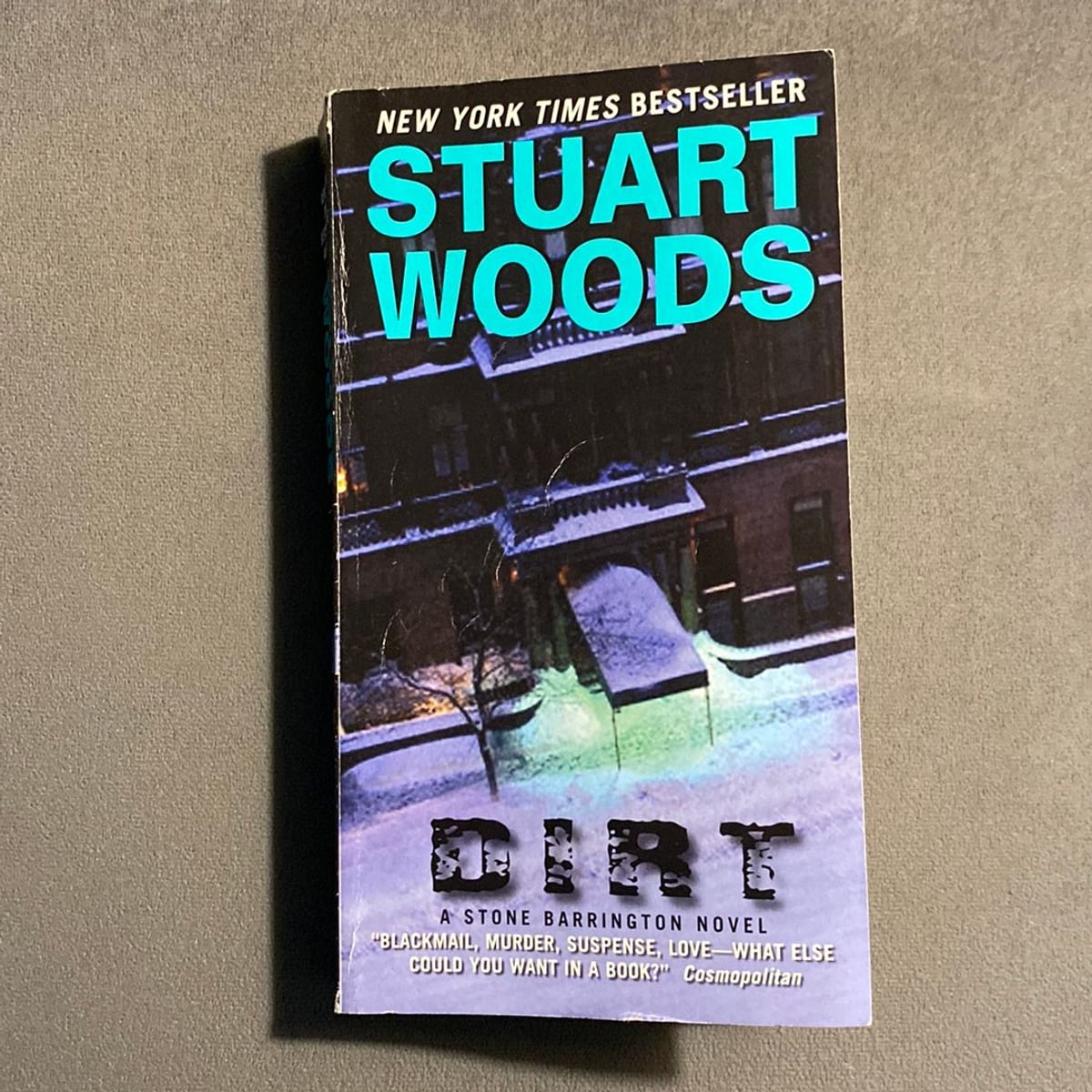 Dirt by Stuart Woods, Paperback | Pangobooks
