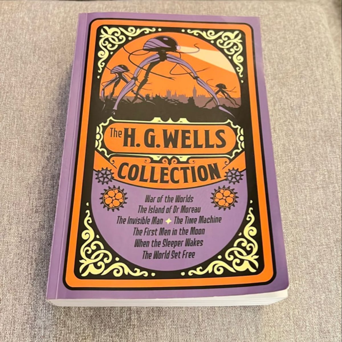 The H.G. Wells Collection by H. G. Wells, Paperback | Pangobooks