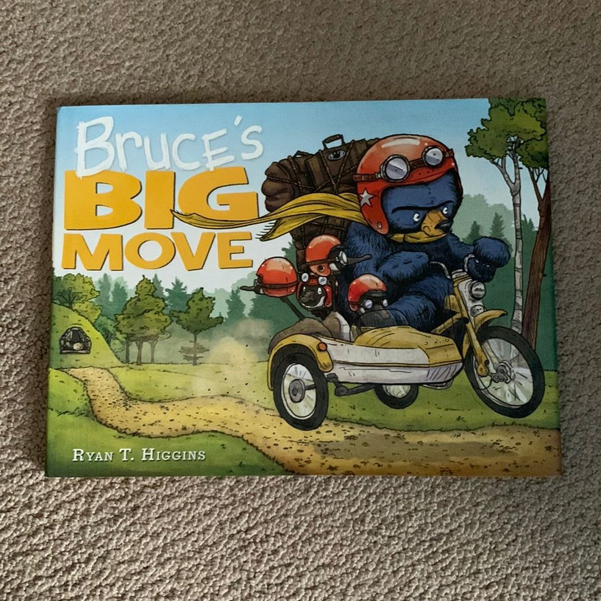 Bruce's Big Move (a Mother Bruce Book) by Ryan T. Higgins
