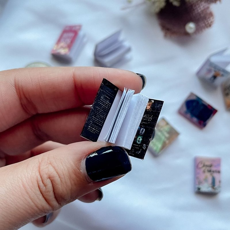 5 Miniature Books for TBR Jar by MaShayla Reads, Paperback | Pangobooks