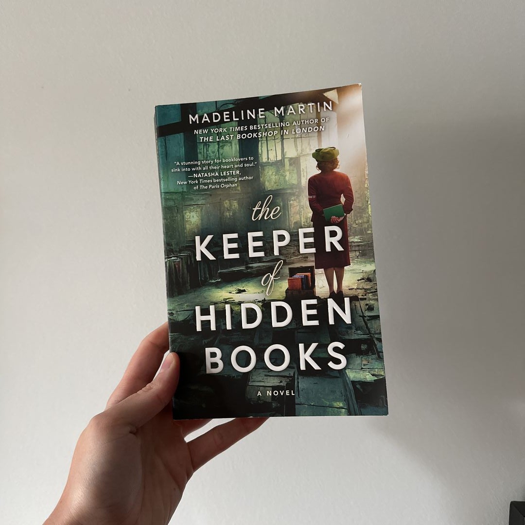 The Keepers of Hidden Books by Madeline Martin, Paperback | Pangobooks